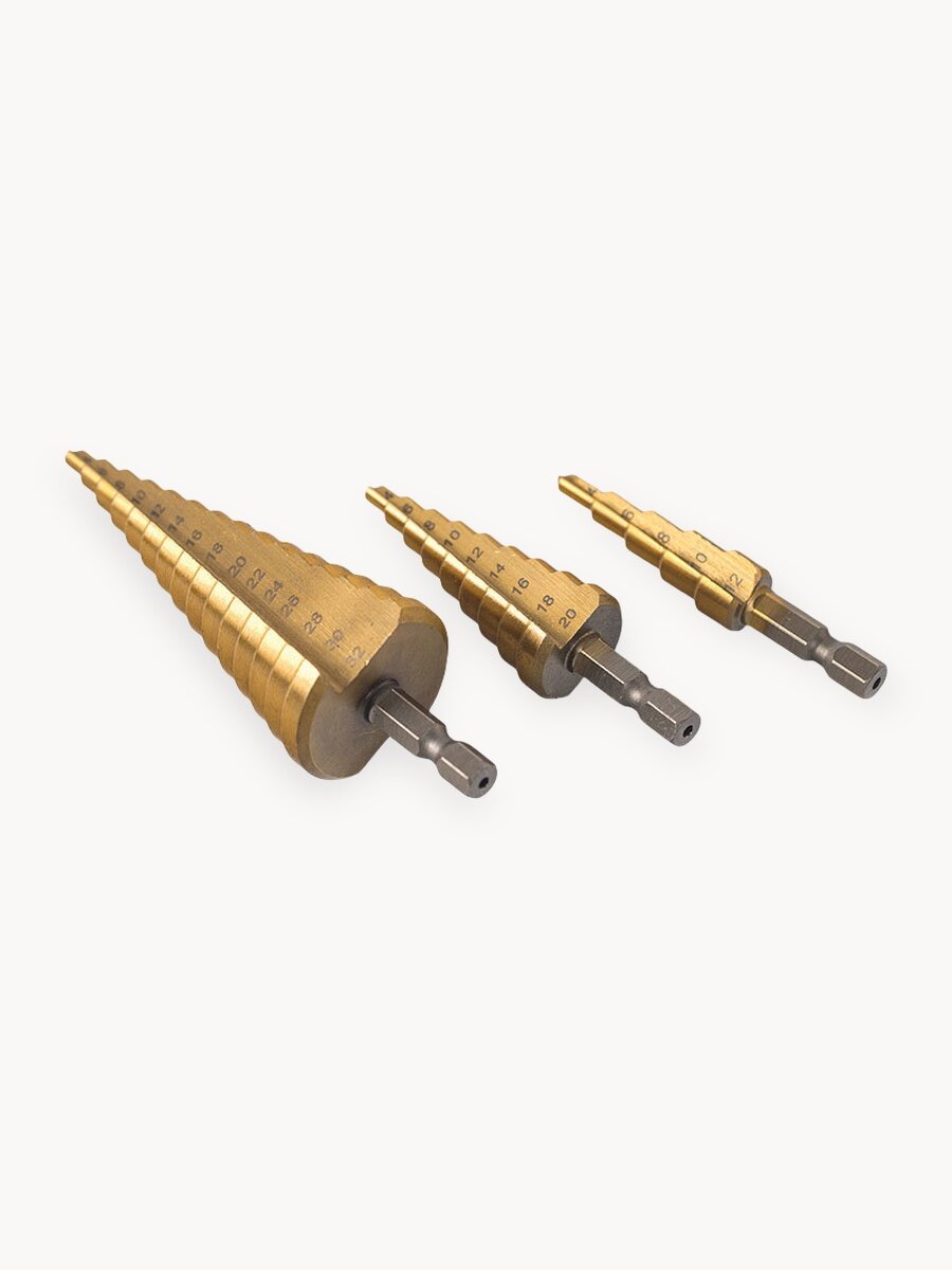 Сверло ступенчатое по металлу 3 шт 4-12 4-20 4-32 в чехле KROFT