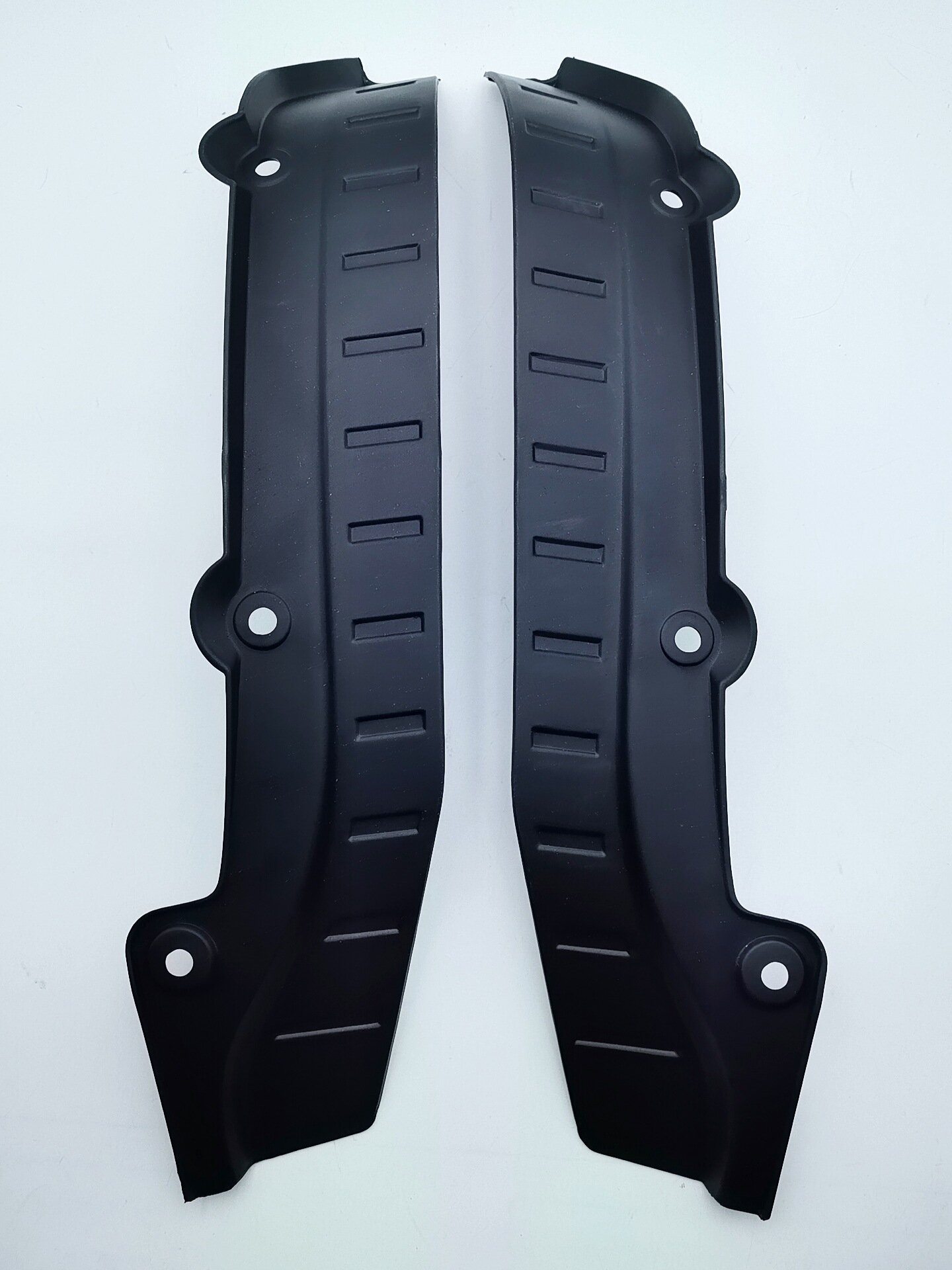 Брызговики Changan CS35Plus, для облицовки задней двери, пара внутренних накладок