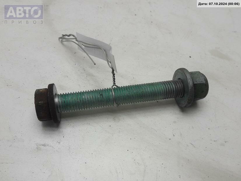 Болт крепления Volkswagen Passat B5+ (GP)