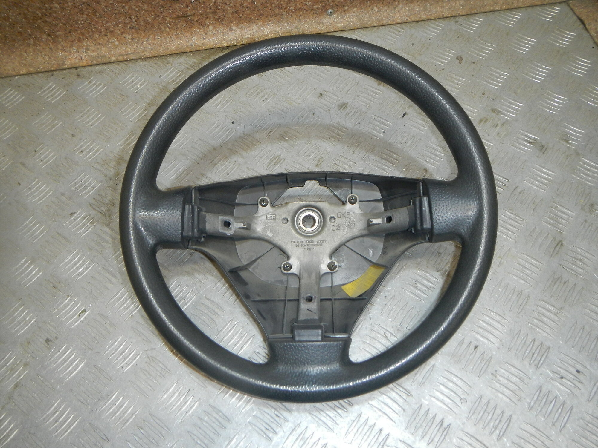 Б/У Рулевое колесо для AIR BAG, Hyundai (Хендэ)-GETZ 1 (02-05) HYUNDAI GETZ 1 (02-05) Не кожа. Потертости. 513814 Hyundai...