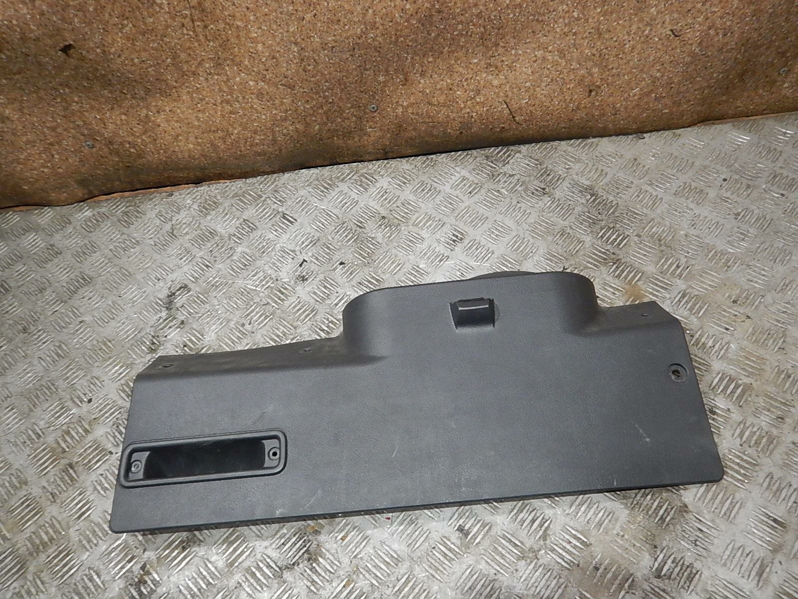 Б/У Обшивка двери багажника, Chevrolet (Шевроле)-AVEO T255 H/B (08-) CHEVROLET AVEO T255 H/B (08-) Мелкие царапины. 4472...