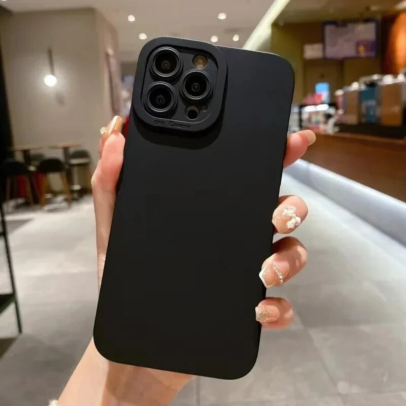 Черный чехол для iPhone 13 Pro Max из ТПУ