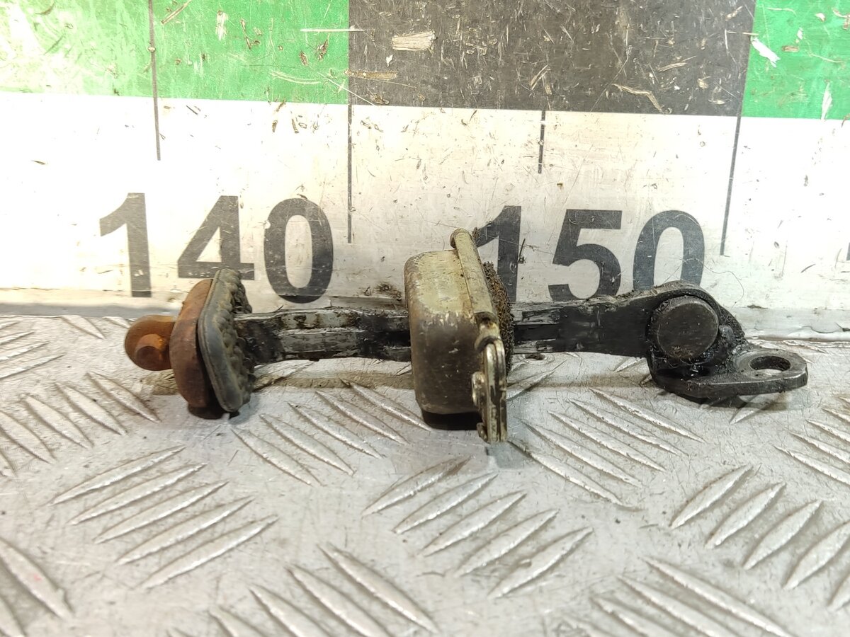 Ограничитель двери задний HONDA CR-V 1996-2002 72340S04003