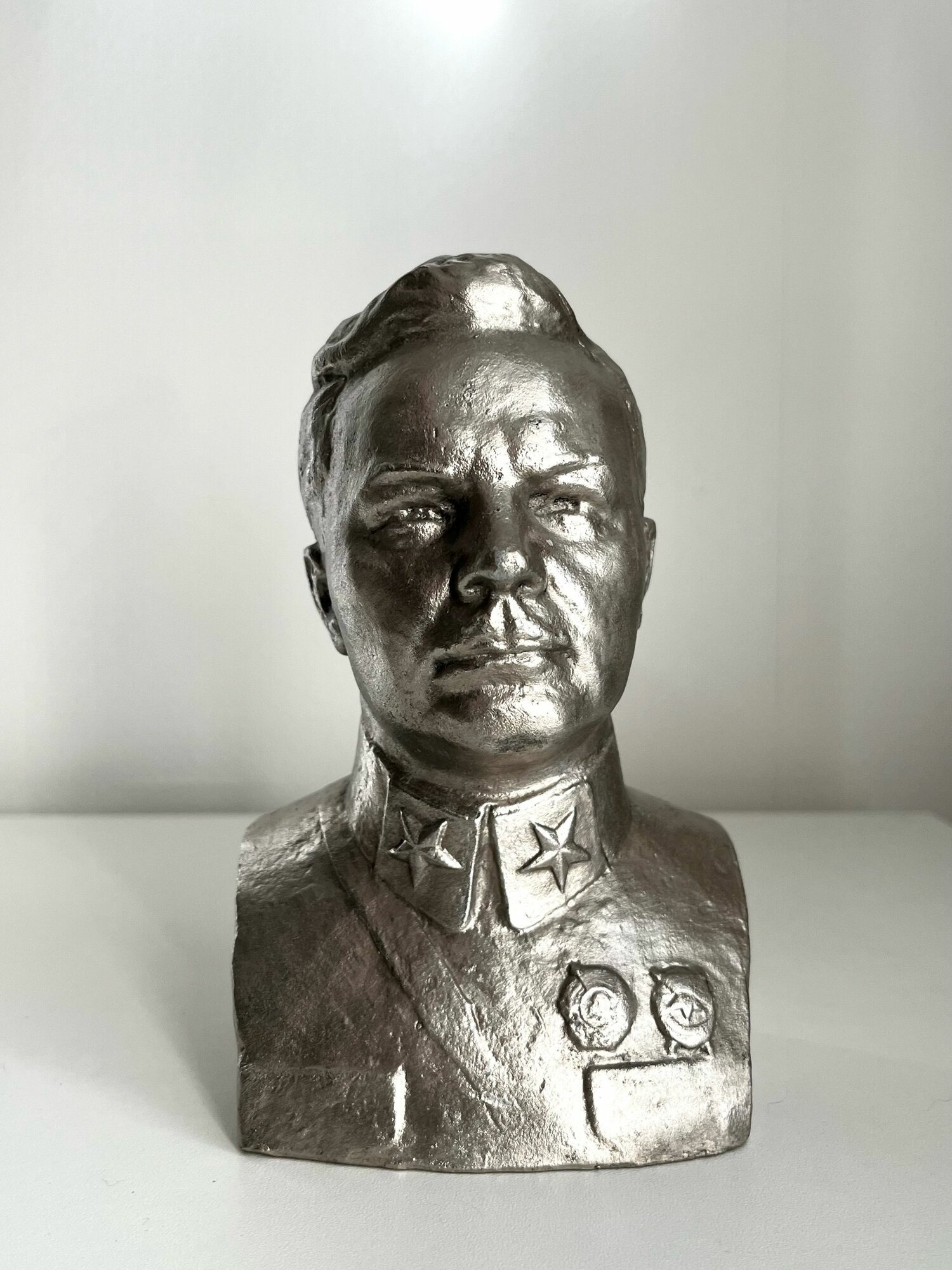 Бюст "Климент Ворошилов" Силумин. СССР. Автор: Н. Баганов.1979 год. Коррозия. Высота: 16см.