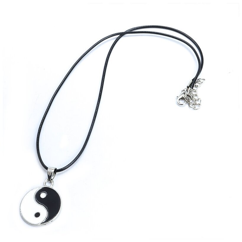 Колье Panawealth Inter Holdings