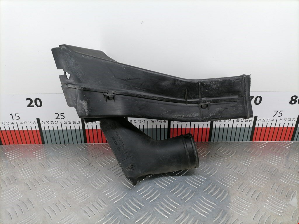Воздуховод (наружный) BMW 5-Series (E39) 51118174843 арт. 2076242