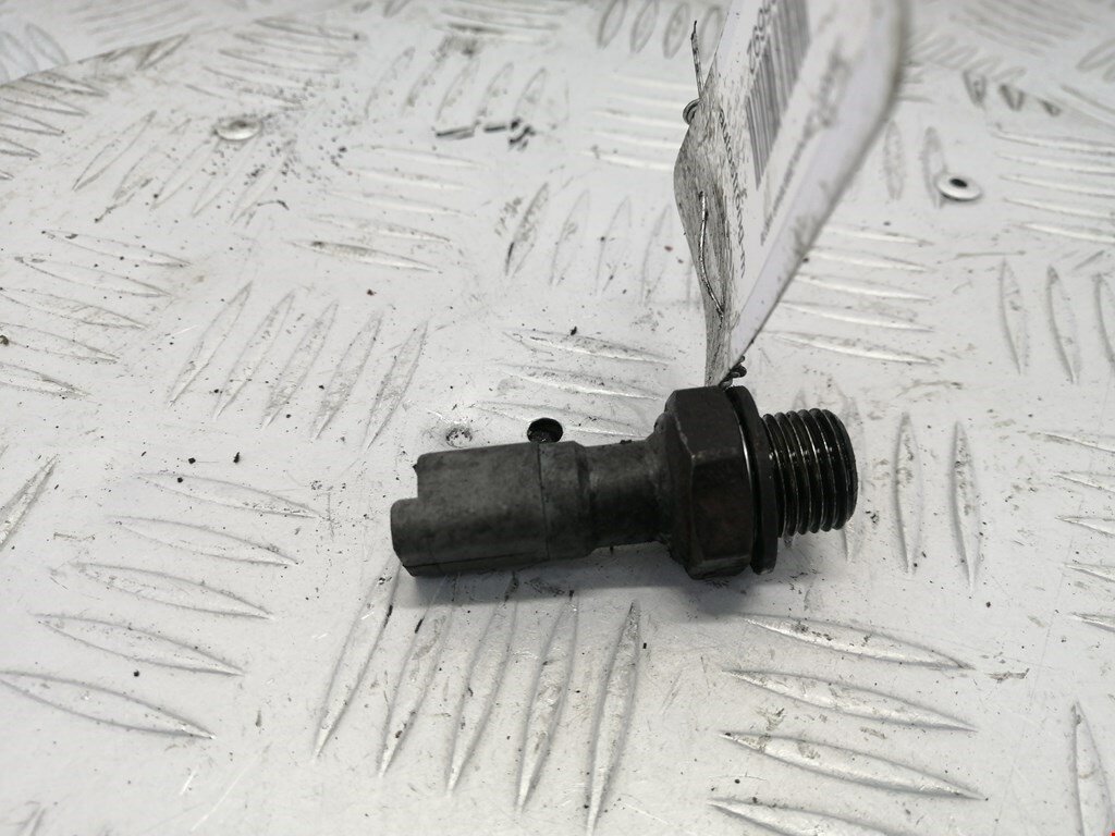 Датчик давления масла Toyota Aygo 1 SU00100591 арт. 2065692