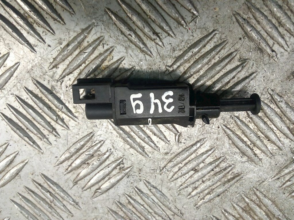 Выключатель концевой (концевик) Volkswagen Transporter (T4) 1H0927189D арт. 522532