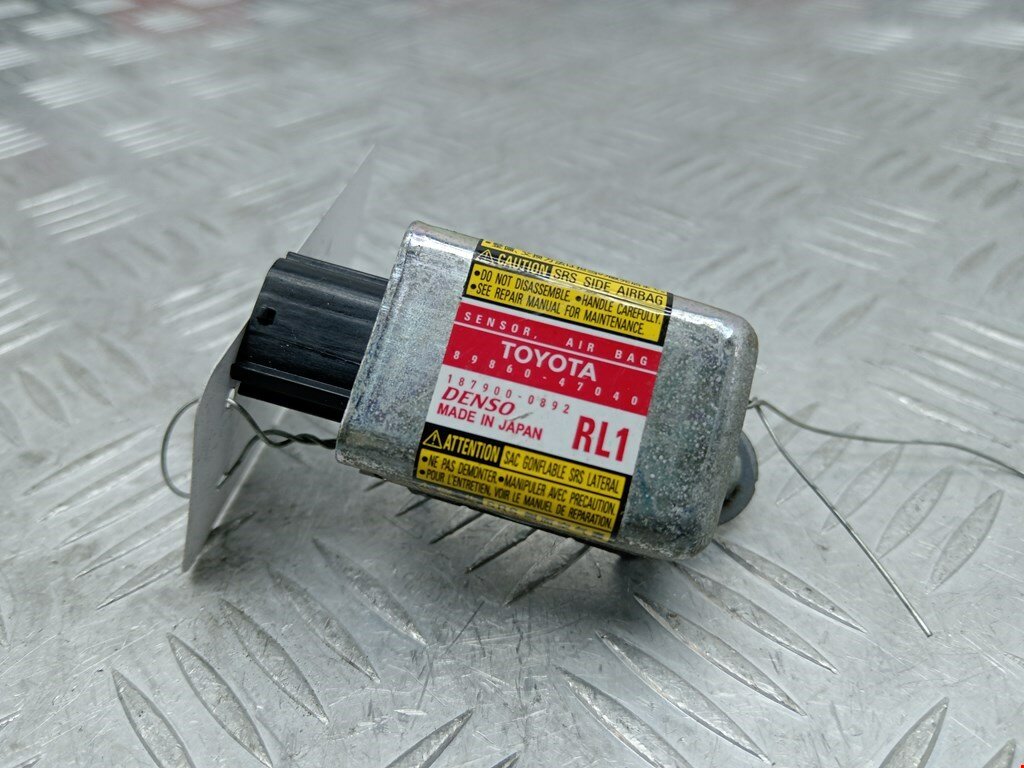 Датчик удара Toyota Prius 2 (XW20) 8986047040 арт. 1759932
