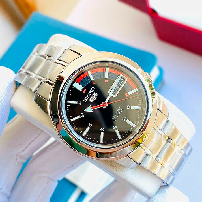Наручные часы SEIKO SEIKO 5, серебряный, черный — фото 1