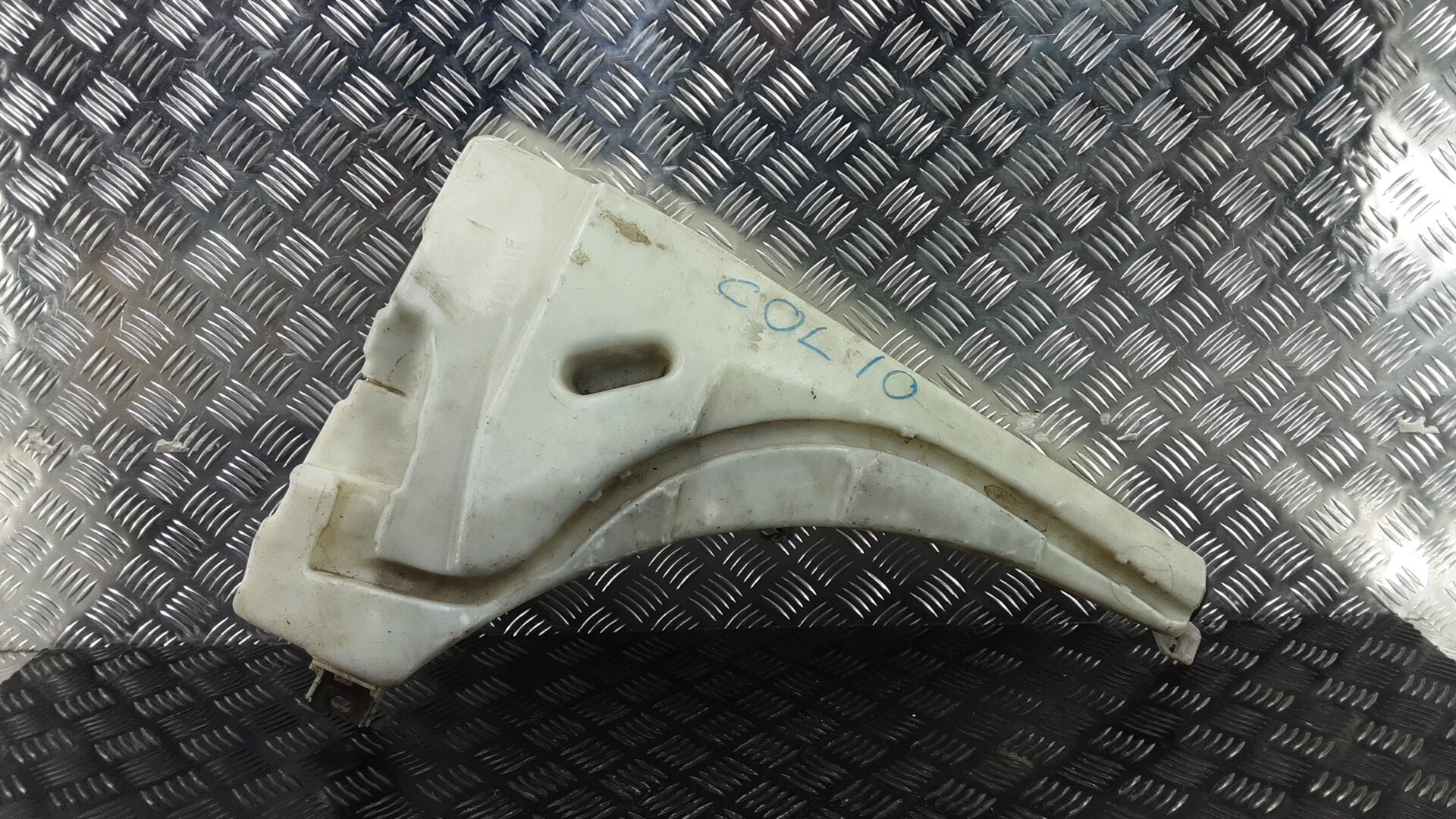 Бачок омывателя VOLKSWAGEN TOUAREG 7L