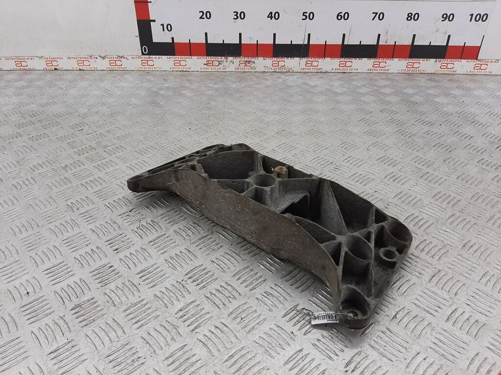 Кронштейн (крепление лапа траверса) кпп BMW 5-Series (F07/F10/F11/F18) 22316781222 арт. 650906