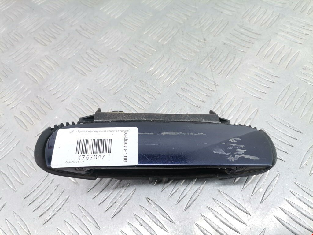 Ручка двери наружная передняя правая Audi A6 C5 4B0839208 арт. 1757047