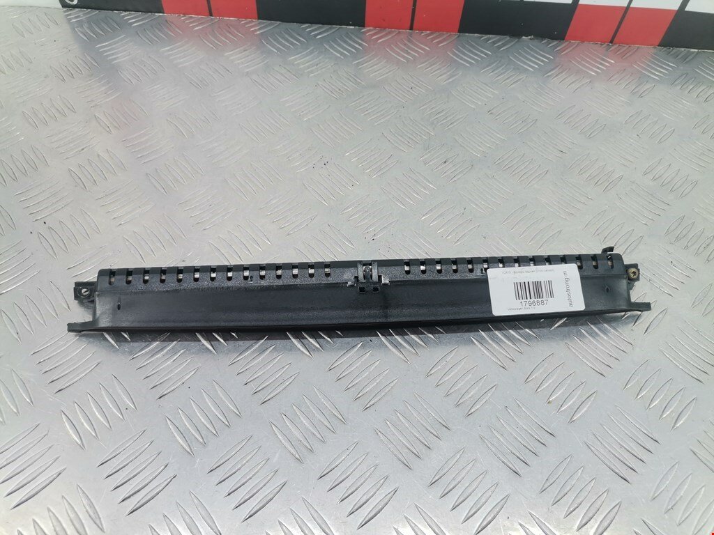 Фонарь дополнительный тормозной (стоп-сигнал) Volkswagen Bora(Jetta) 1J6945131C арт. 1796887