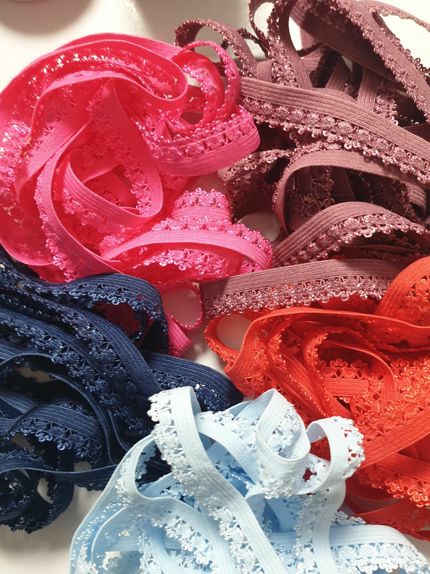 Резинка бельевая окантовочная ажурная набор-4, 5 цветов по 3 метра