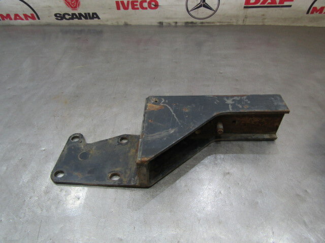 Кронштейн усилителя бампера правый Iveco Eurocargo