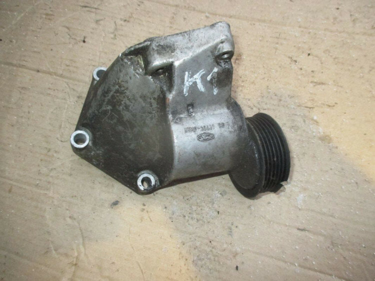 Кронштейн ГУР с роликом Форд Фокус 1,4-1,6 Zetec 1114044, 98MF3C631CF, 1067944, 10755461114044