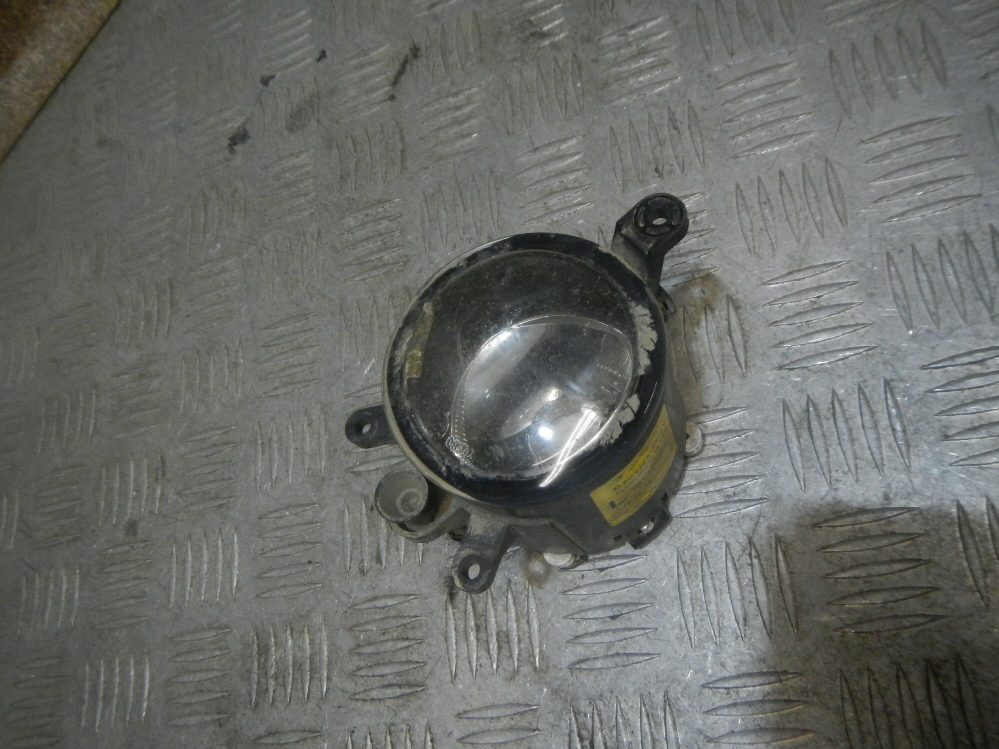 Б/У Фара противотуманная левая, ВАЗ (VAZ)-LADA NIVA TRAVEL (CHEVROLET NIVA) LADA NIVA TRAVEL (CHEVROLET NIVA) Пыль внутр...