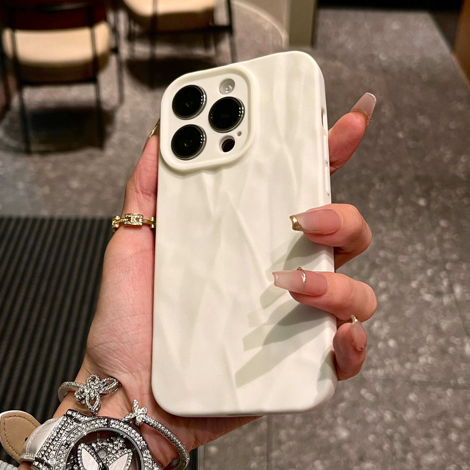 Белый матовый чехол для iPhone 15/14/13/12