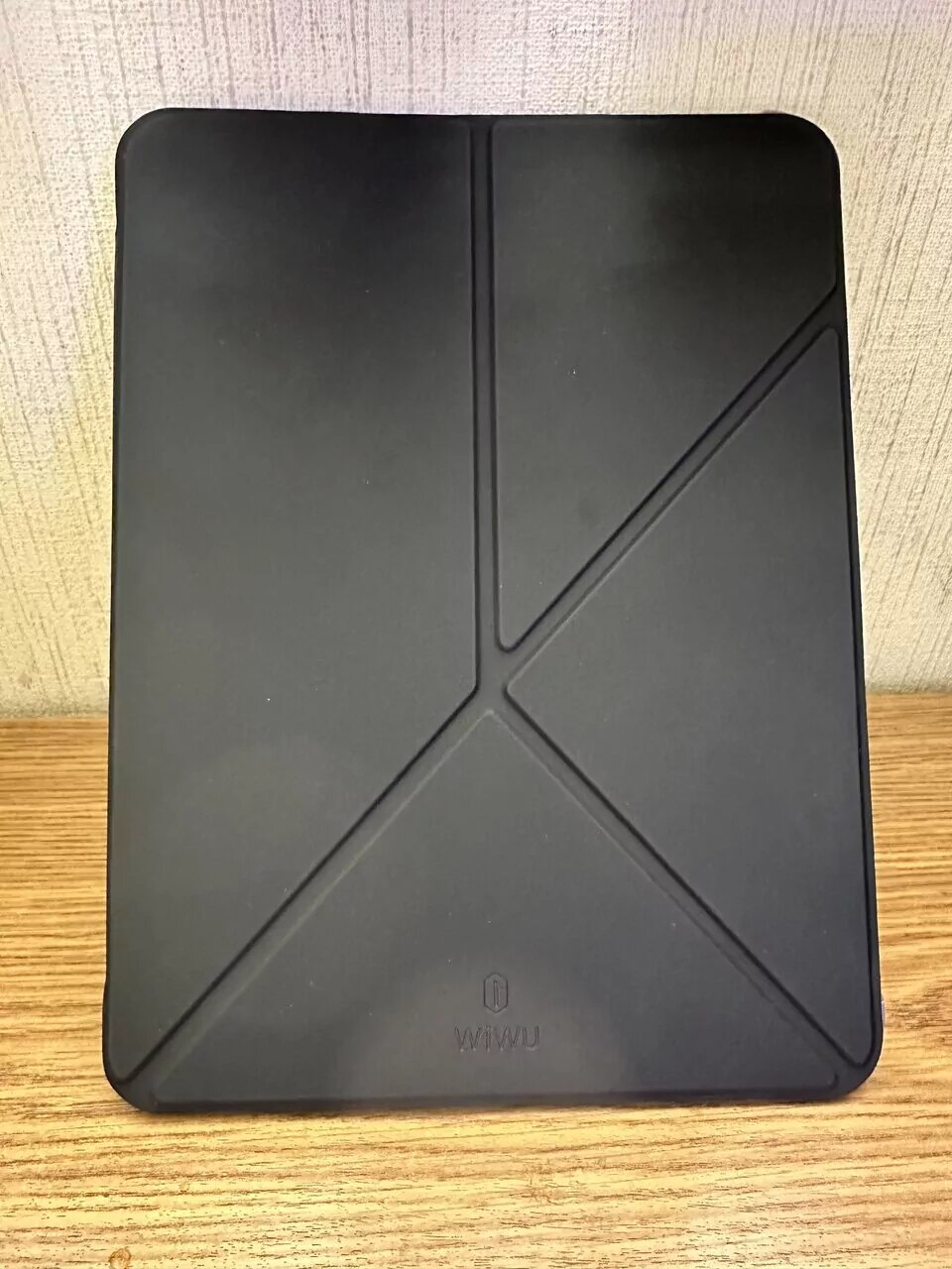 Чехол-книжка WIWU Classic III Case для Apple iPad 10.2-10.5 дюймов (полиуретан с подставкой) (GF-003) (черный)