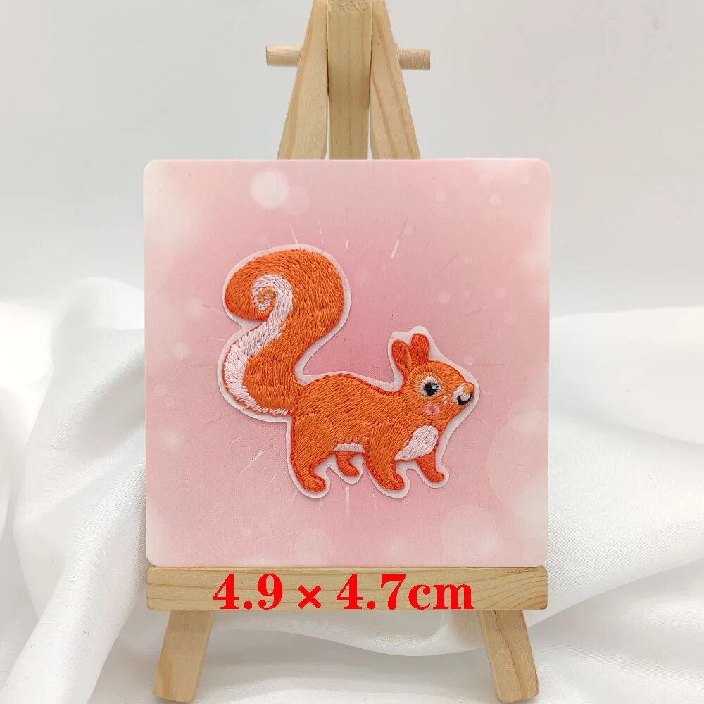 Нашивки с вышивкой белка DUTRIEUX Squirrel patch 4