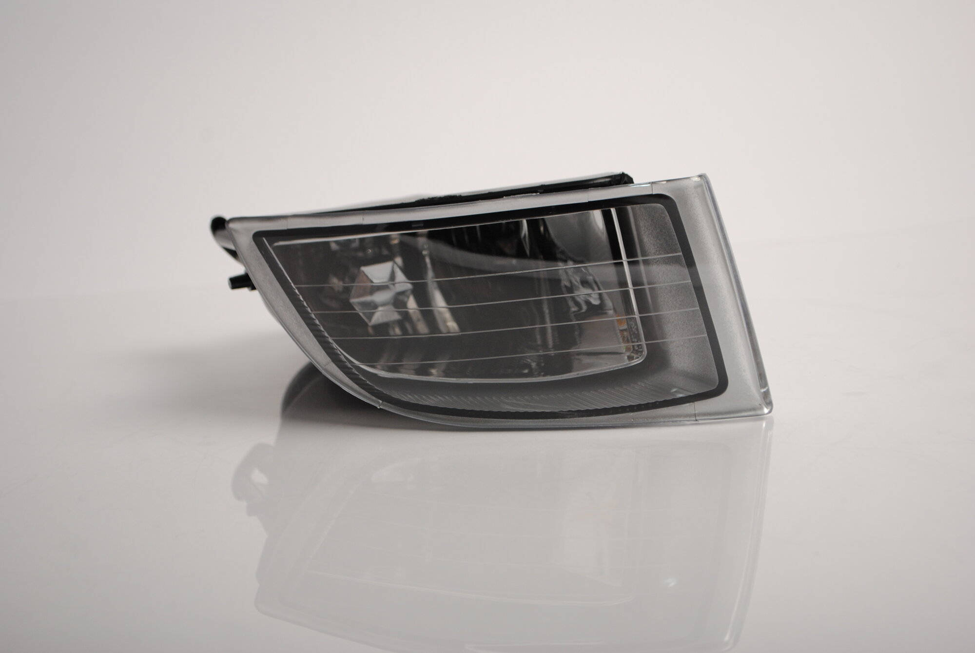 Фара противотуманная 81211-60150 Powertec Toyota