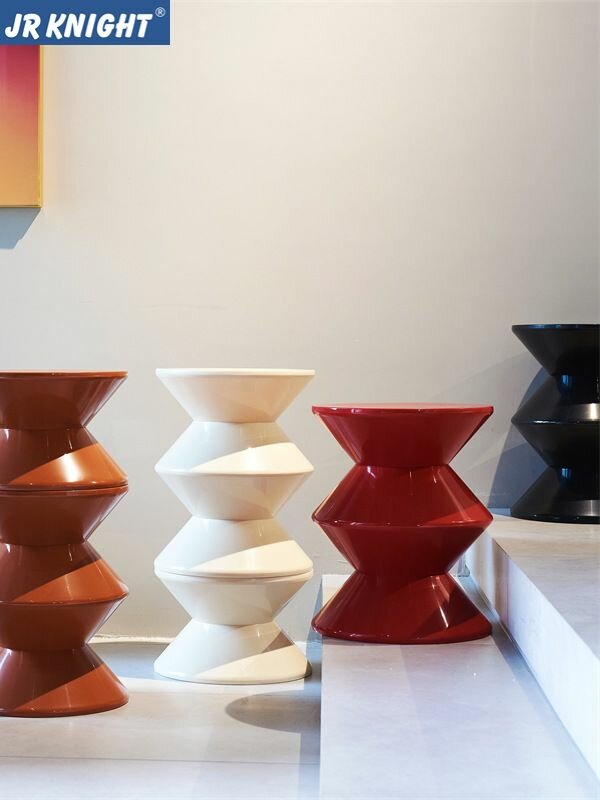 Пластиковый табурет с креативным дизайном в форме песочных часов, 36x45 см