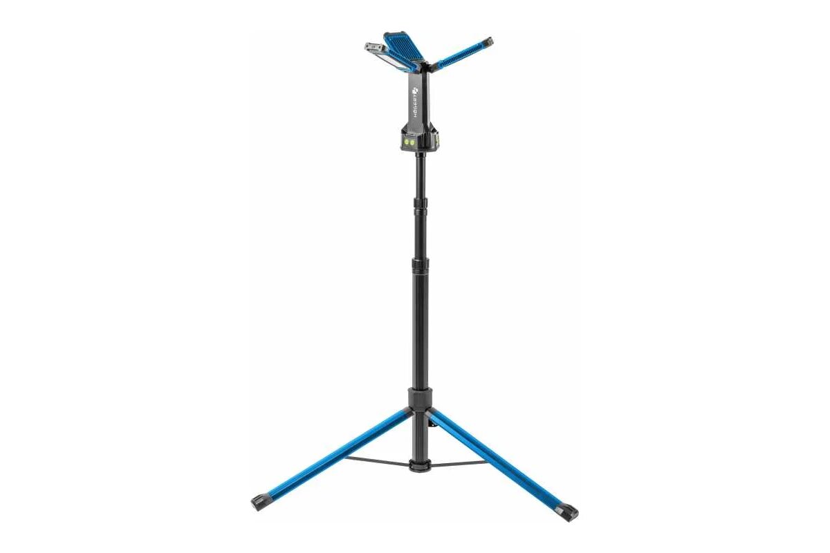 HOEGERT TECHNIK Комплект аккумуляторного прожектора со штативом HT1E450