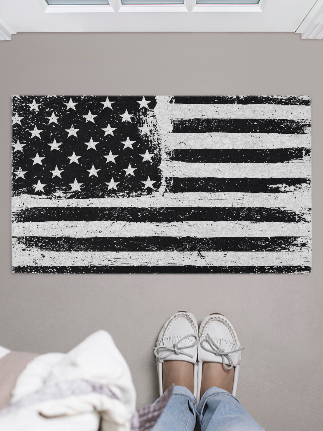 Коврик придверный в прихожую с принтом "Монохромный флаг США" 45 на 75 см , JoyArty