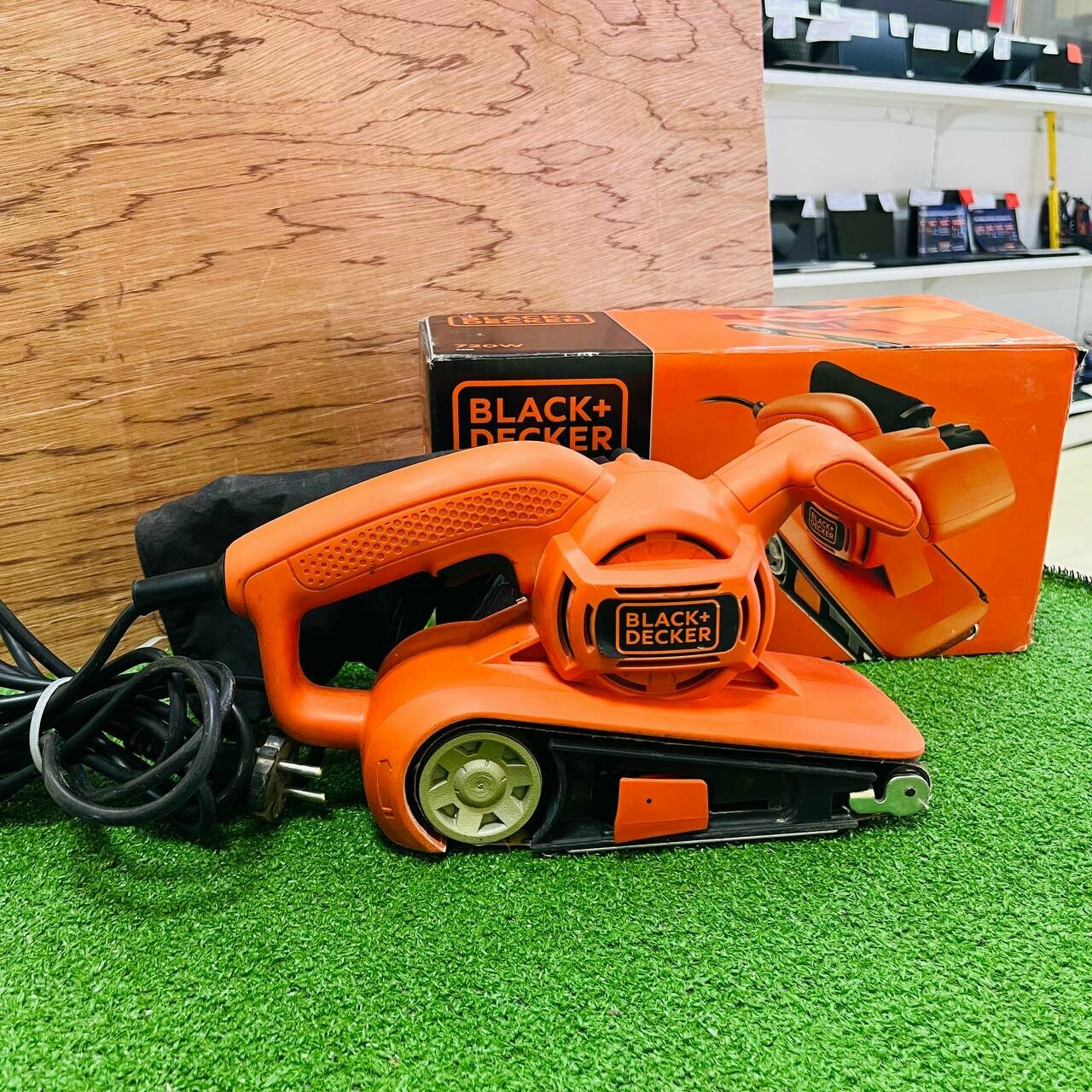 Ленточная Шлифмашинка KA86-QS ленточная 720 Вт BLACK+DECKER.