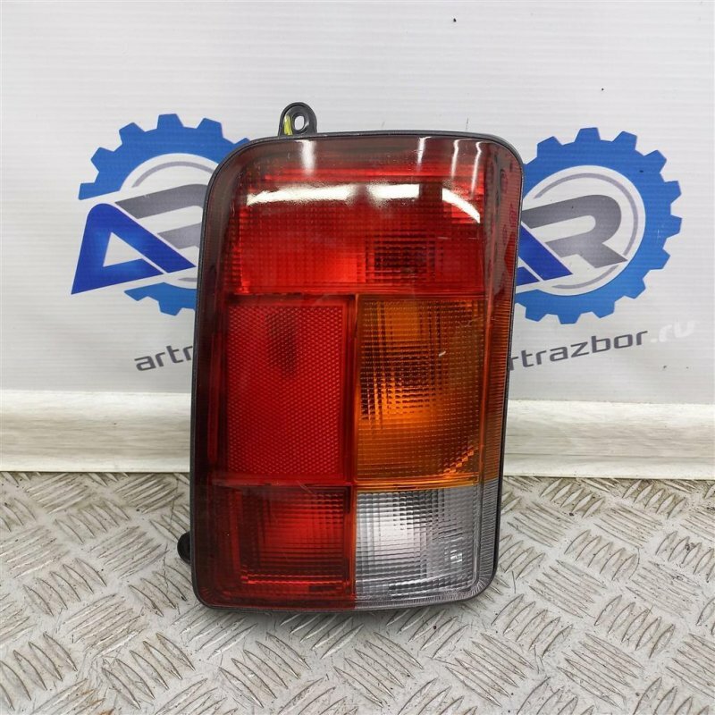 Б/У Фонарь задний правый LADA 21214 (Нива) / Лада 21214 (Нива)