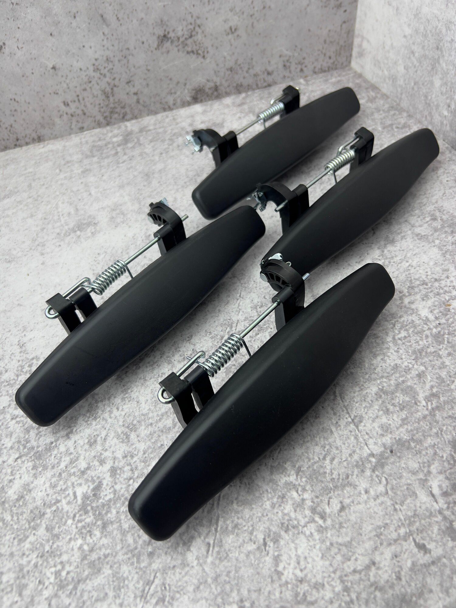 4 штуки. Ручки двери левые и правые наружные. 806074969R и 806063343R. Внешние передние и задние. Полный комплект на все 4 двери. Для Renault Duster 1, Renault Sandero 1.