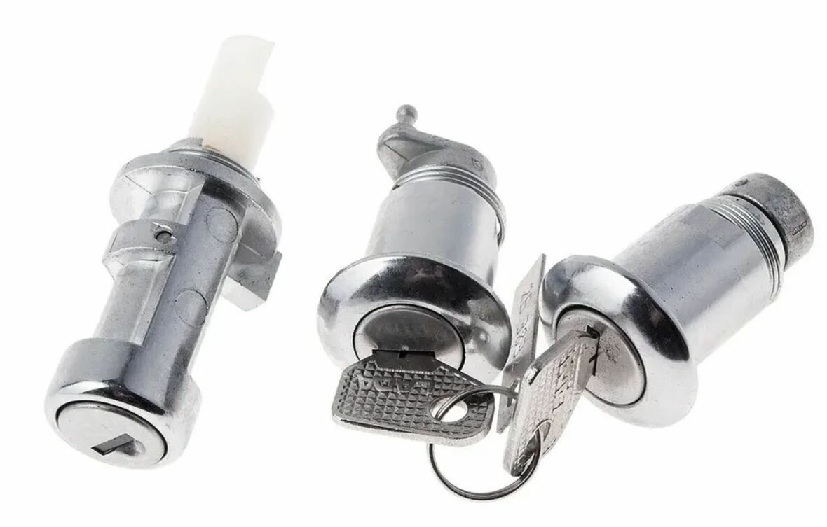 Личинки дверей с замком багажника ВАЗ-2105, 2107 в сборе комплект