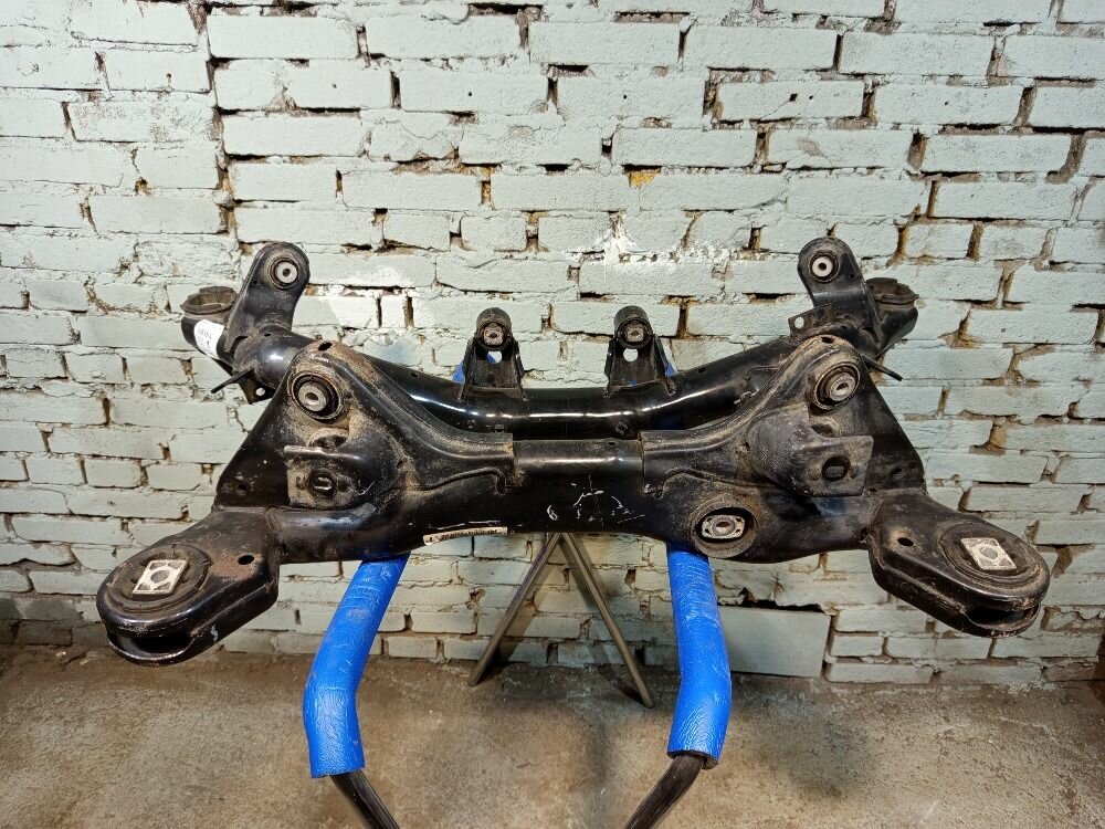 Подрамник задний BMW X1 E84 N20B20 33316782158