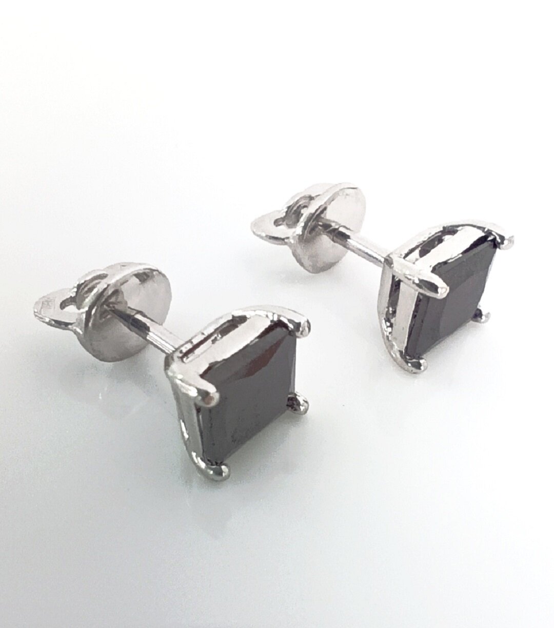 Серьги пусеты, серебро, 925 проба, родирование, фианит