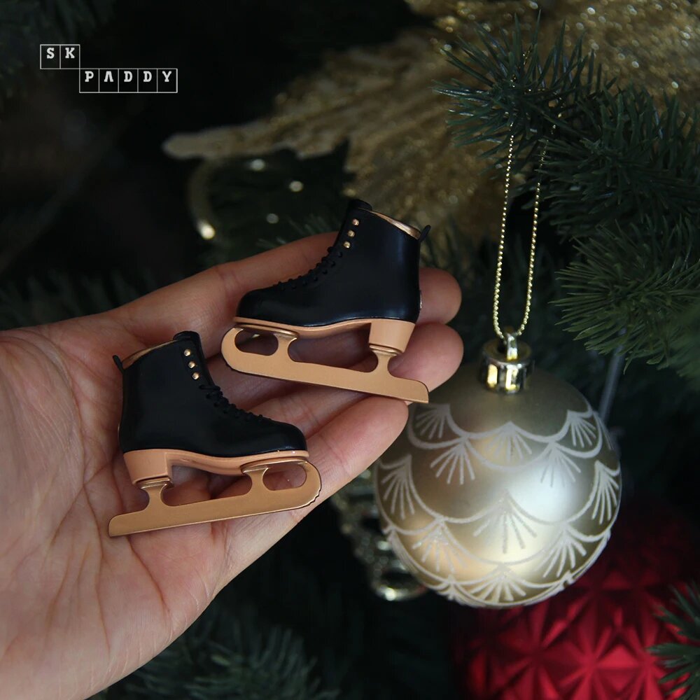Пластиковые роликовые коньки для кукол Skrice Ice Black Golden