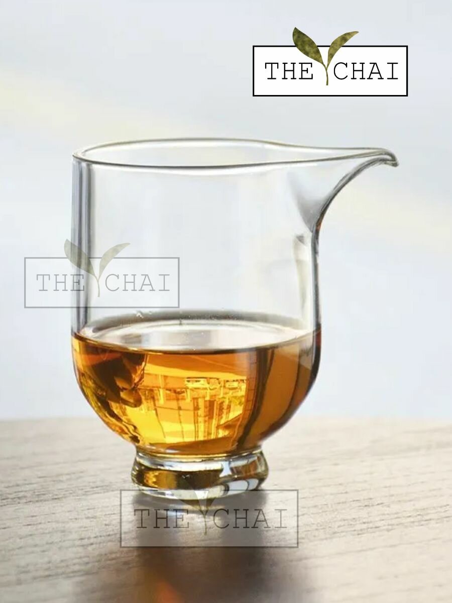 Чахай на ножке 140 мл. Сливник для чая, чаша справедливости для чайной церемонии гундаобэй