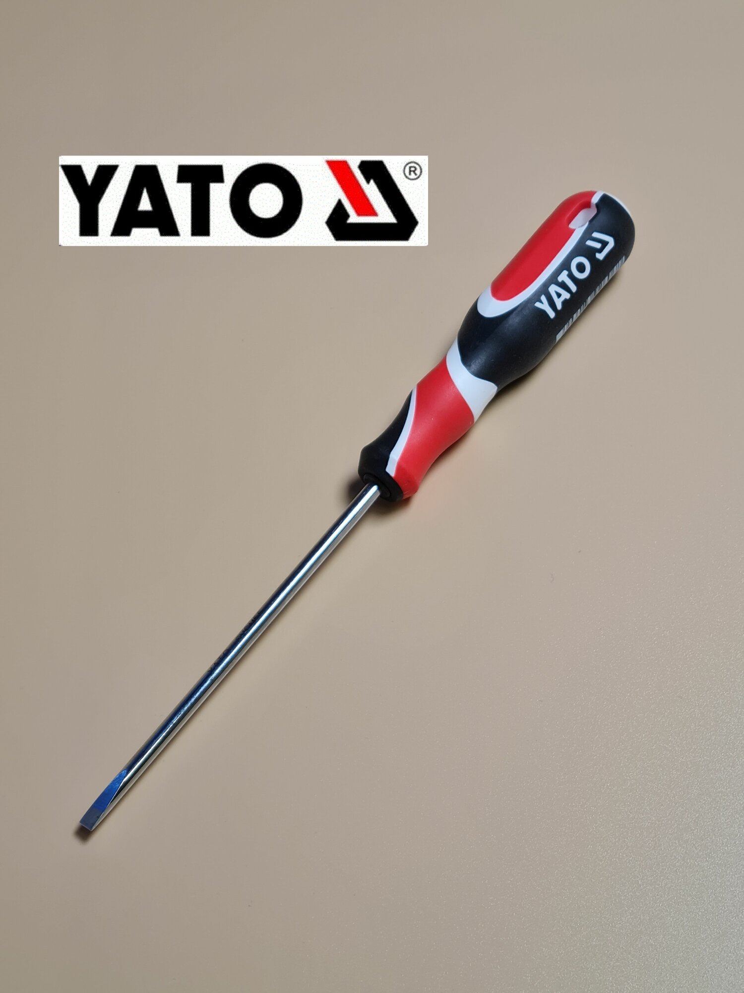 Отвёртка плоская 4х100 мм Yato YT-2606