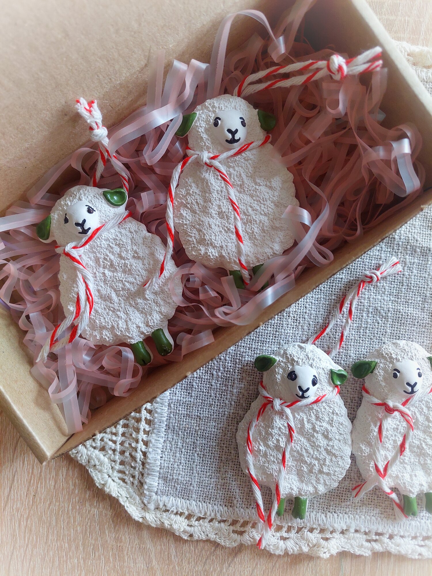 Овечка Символ 2027 года игрушка на ёлку ручной работы 2 шт