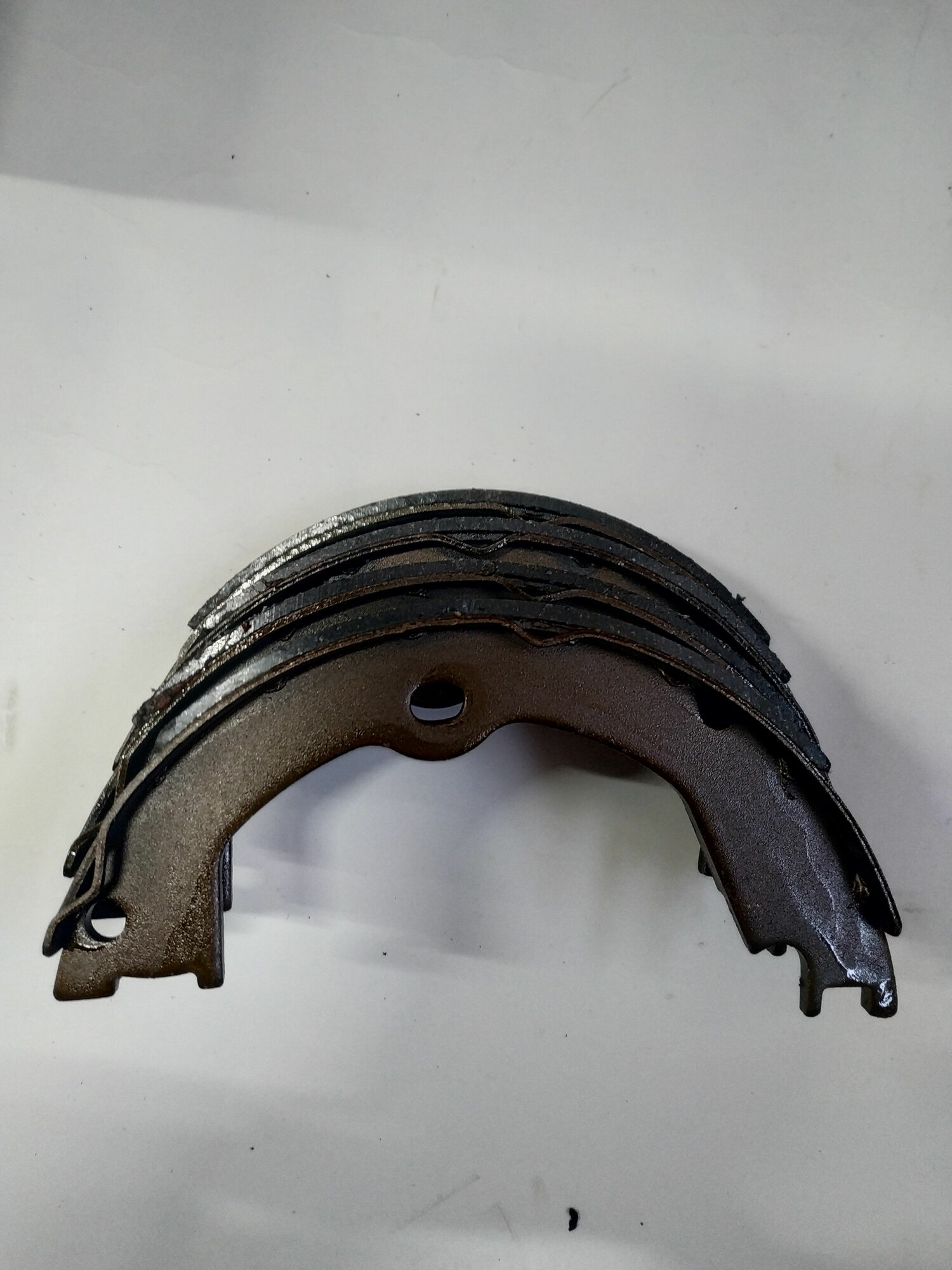 Колодки тормозные задние барабанные в комплекте 4шт. M11 (M113502210)