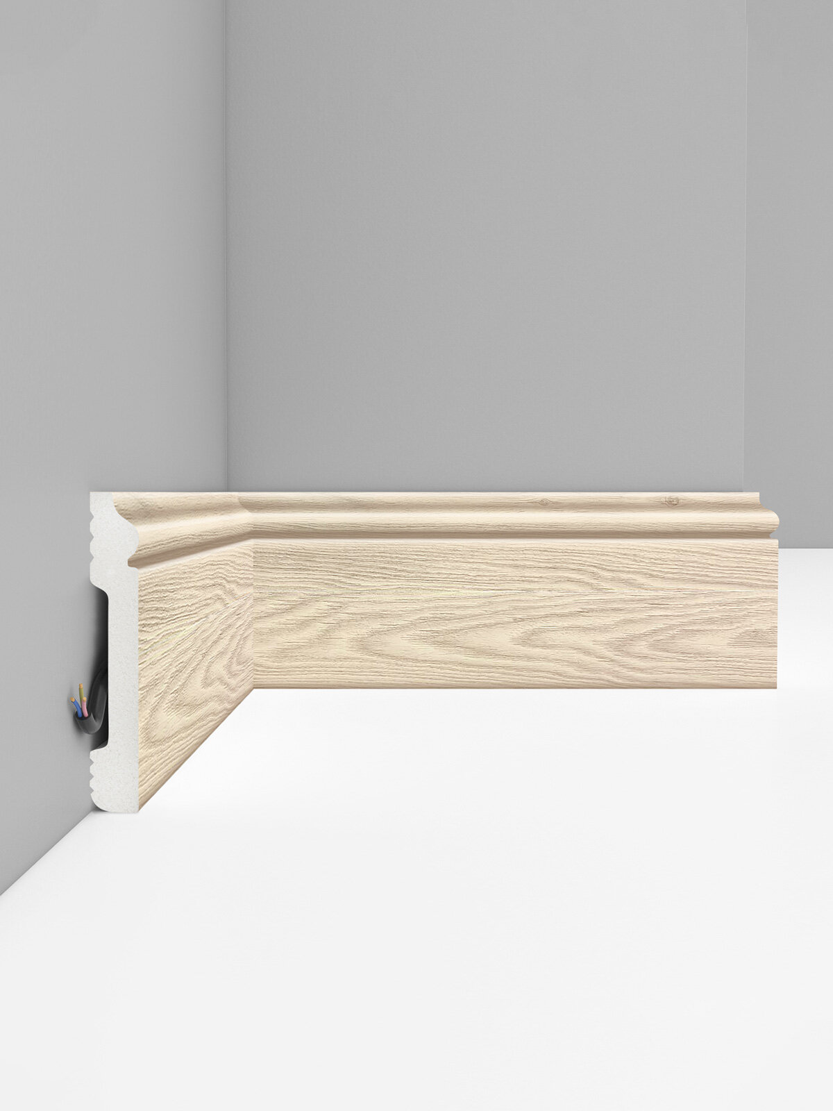 Плинтус дюрополимер напольный DECOMASTER (декомастер), 79х13х2400 мм, D005-82 ДМ ясень