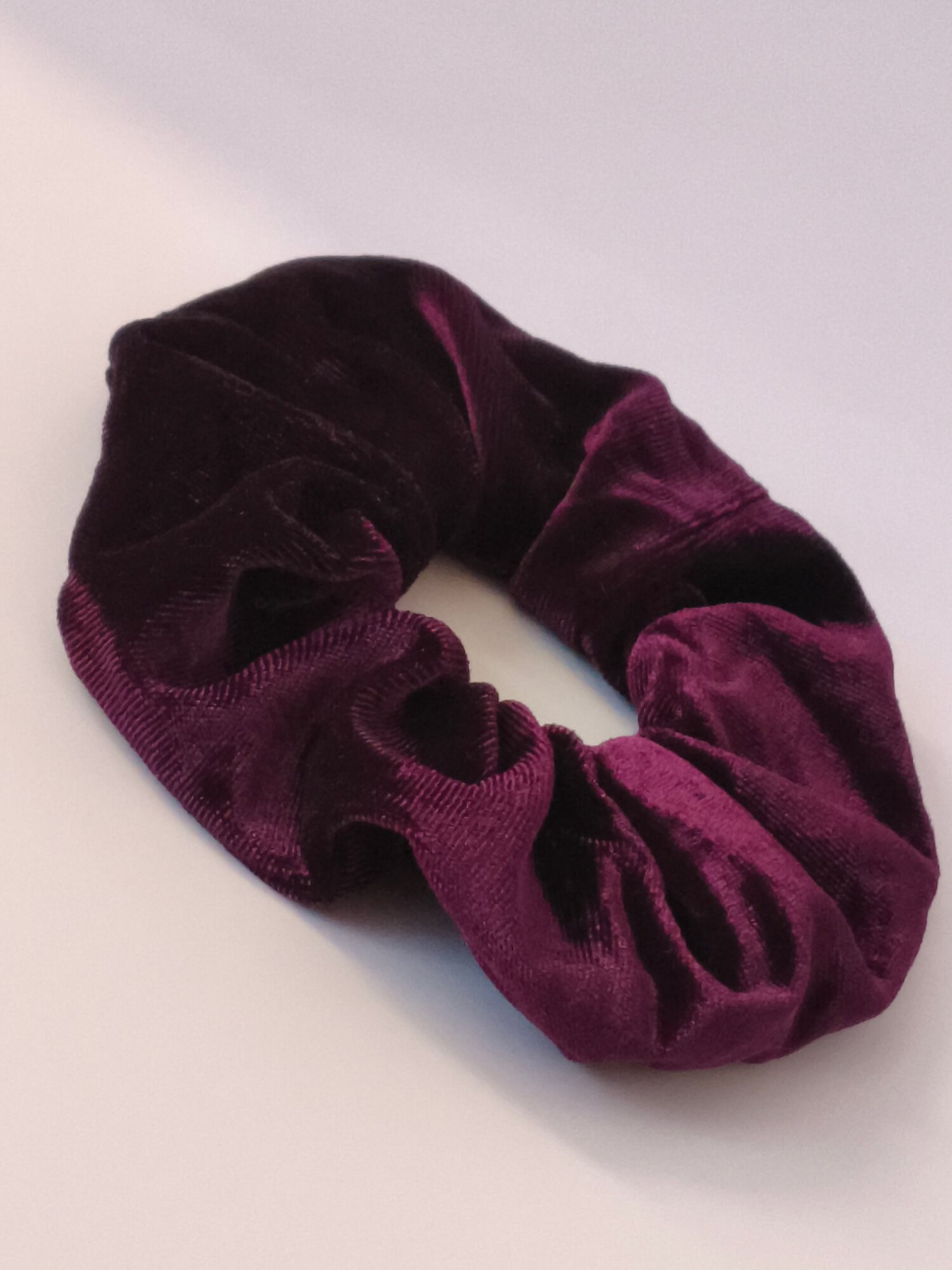 Резинка для волос бархатная, d 13 см, цвет фиолетовый