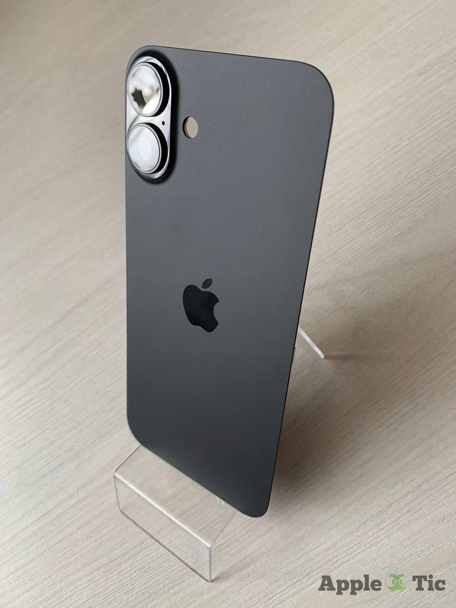Задняя крышка iPhone 16 Plus в сборе с окошками камеры (Black ) чёрная