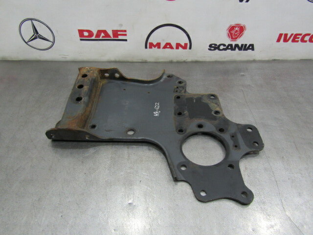 Кронштейн усилителя бампера левый Mercedes Actros / Погнут!!!