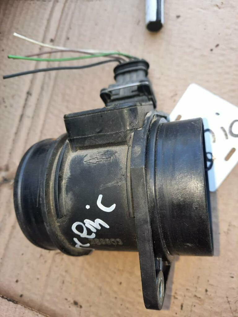 Расходомер воздуха Renault Scenic 1998 7700105010B