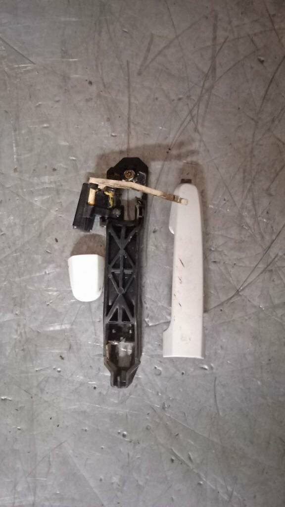 Ручка наружная двери задней правой Toyota Corolla Verso E121 2003