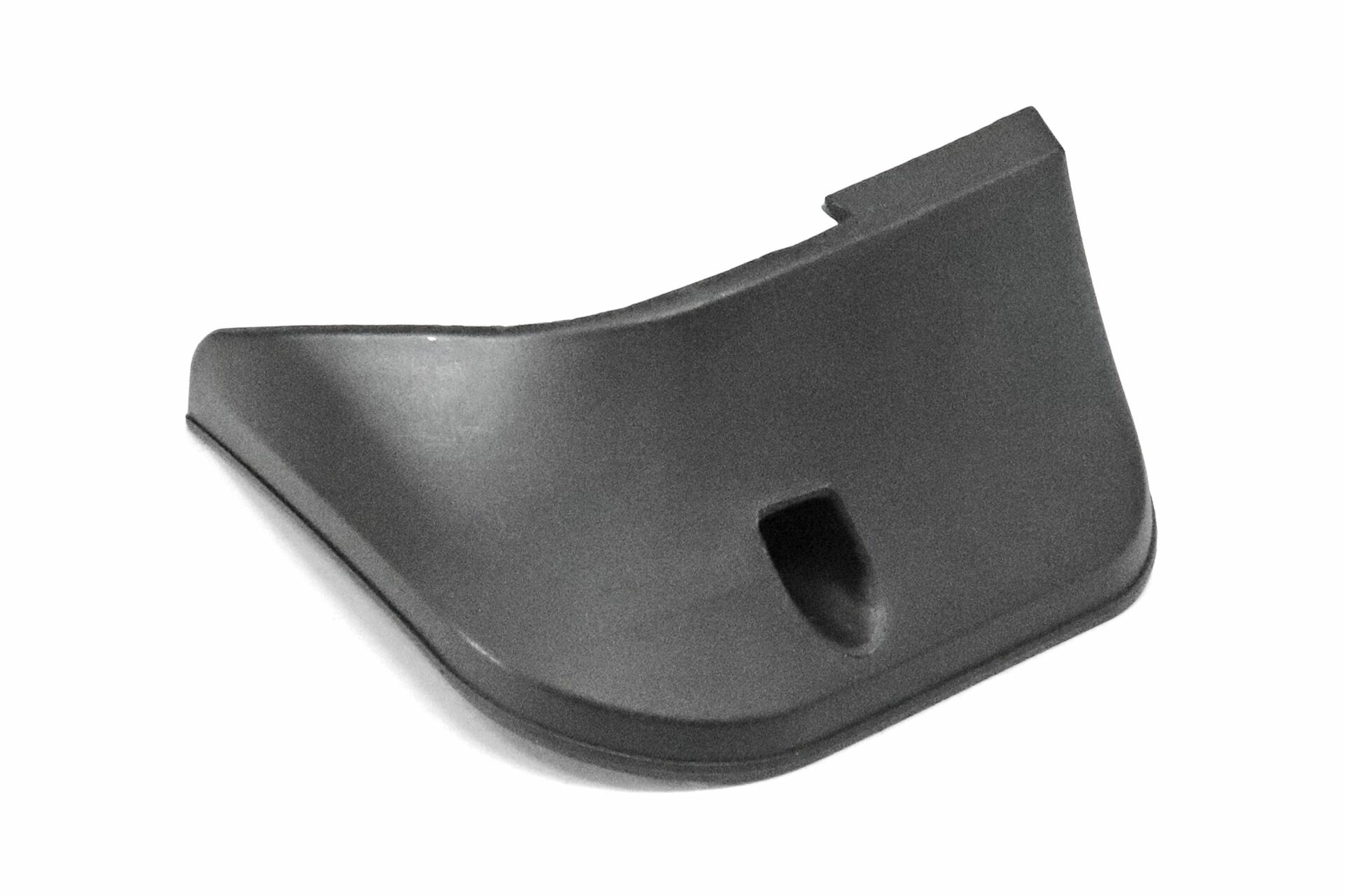 Брызговик задний левый Solano (B5400338)