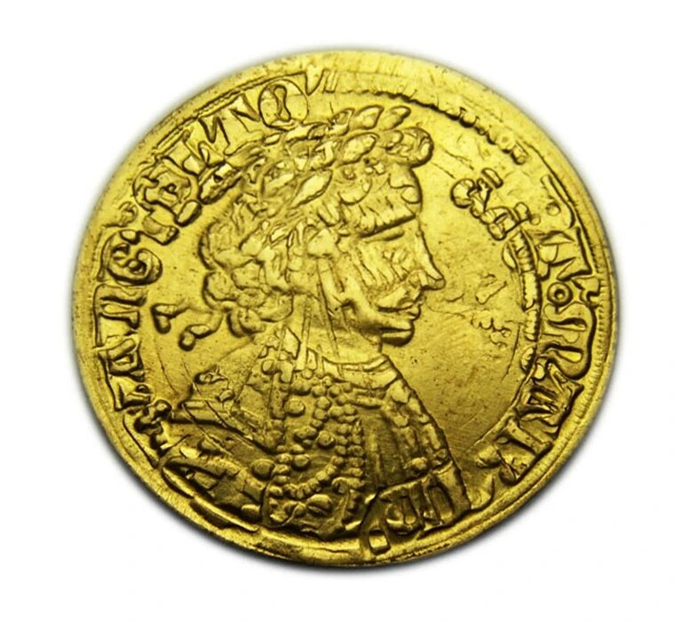 Червонец Петра 1 перечекан на золотом дукате новодел сувенирная копия монеты, нумизматика, деньги для коллекции