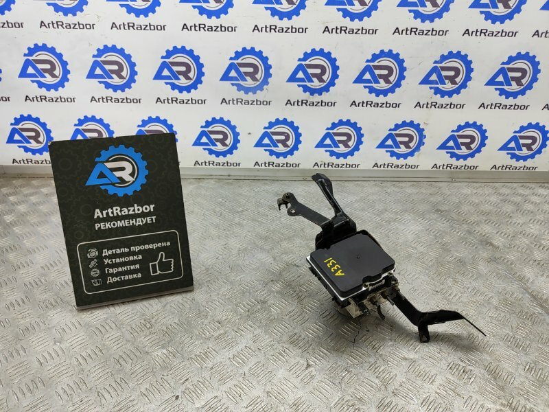 Б/У Блок ABS (насос) Toyota Verso / Тойота Версо 1.8 2ZR 147 Л.С 2010