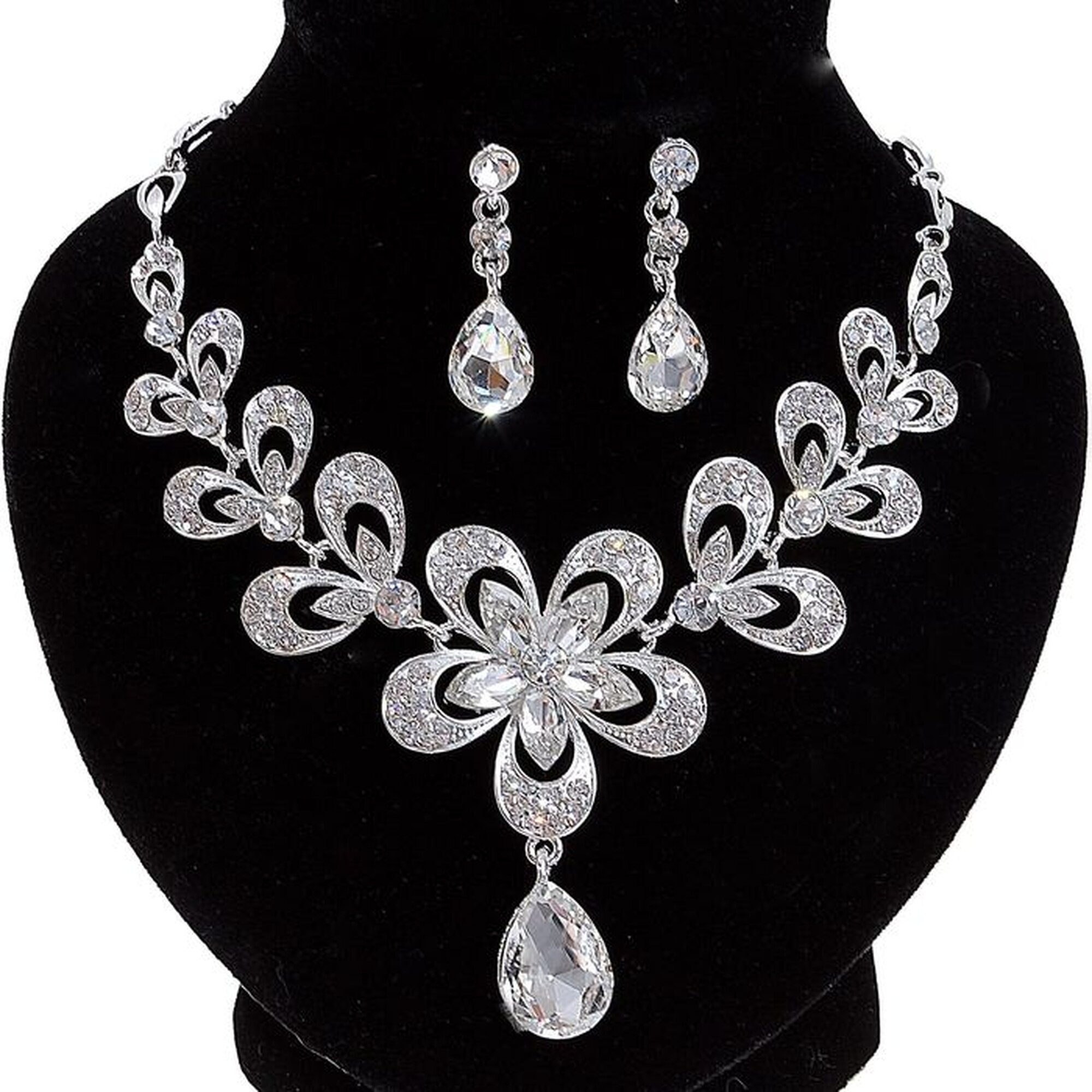 Комплект бижутерии: колье, серьги, стекло